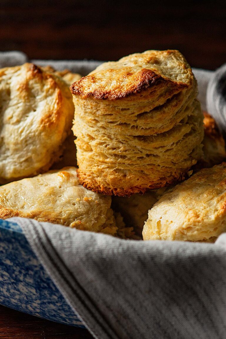 Southern Style Buttermilk Biscuits – Easy, Flaky Homemade Biscuits
